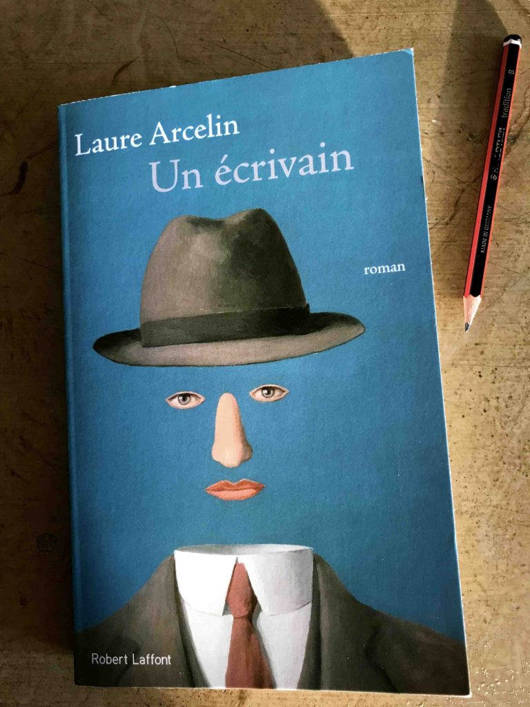 L'écrivain écrit par un écrivain. - Grégoire Delacourt.